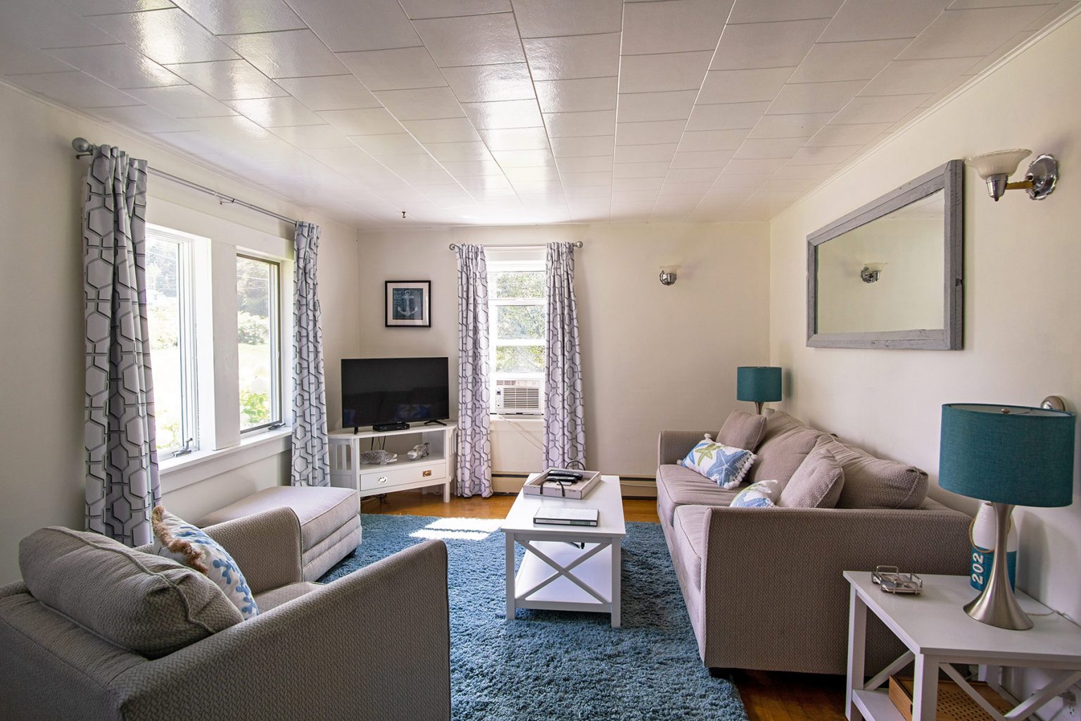 Accommodations | Friars Bay Inn & Cottages