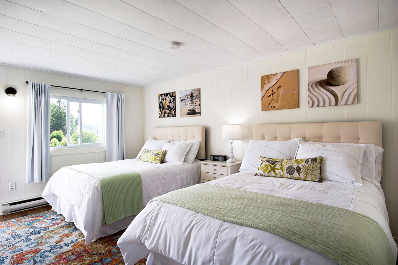 Accommodations | Friars Bay Inn & Cottages