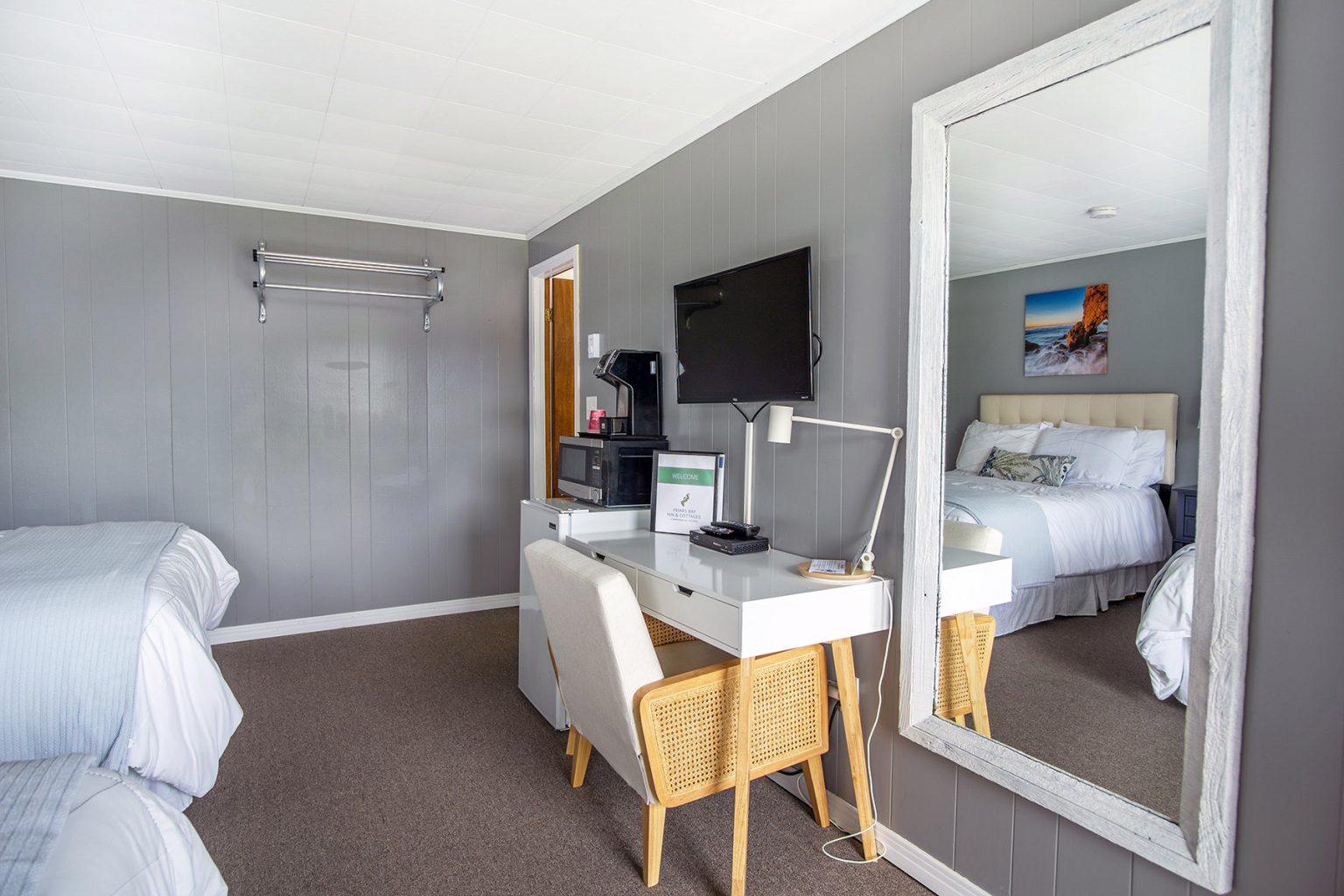 Accommodations | Friars Bay Inn & Cottages